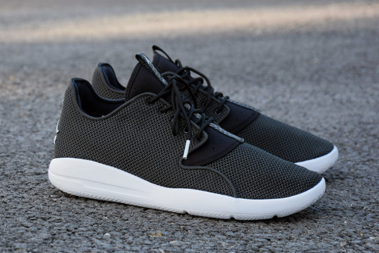 Jordan Eclipse - Black/White-Anthracite - Sneakers.fr