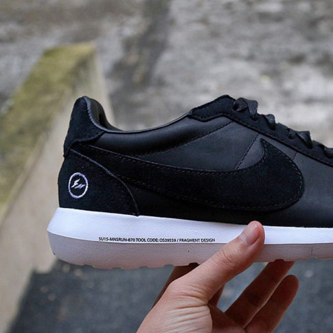 Nike Roshe Run Hyp PRM QS – Gold Trophy - Sneakers.fr