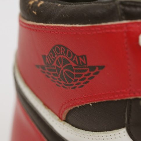 Air Jordan I Black Toe 2013 - Sneakers.fr