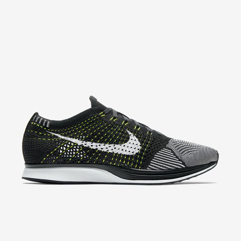 Nike Flyknit Racer - Black/White/Volt - Sneakers.fr