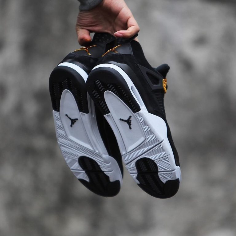Air Jordan 4 « Royalty » - Sneakers.fr