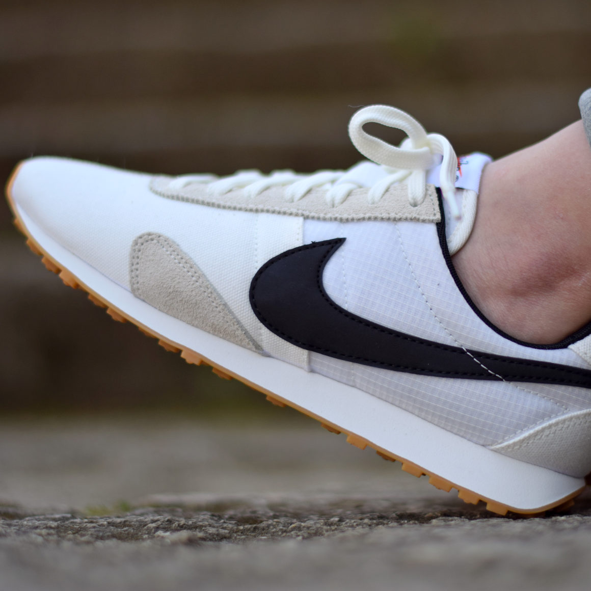 Nike W Pre Montreal Racer Sail Black - Sneakers.fr