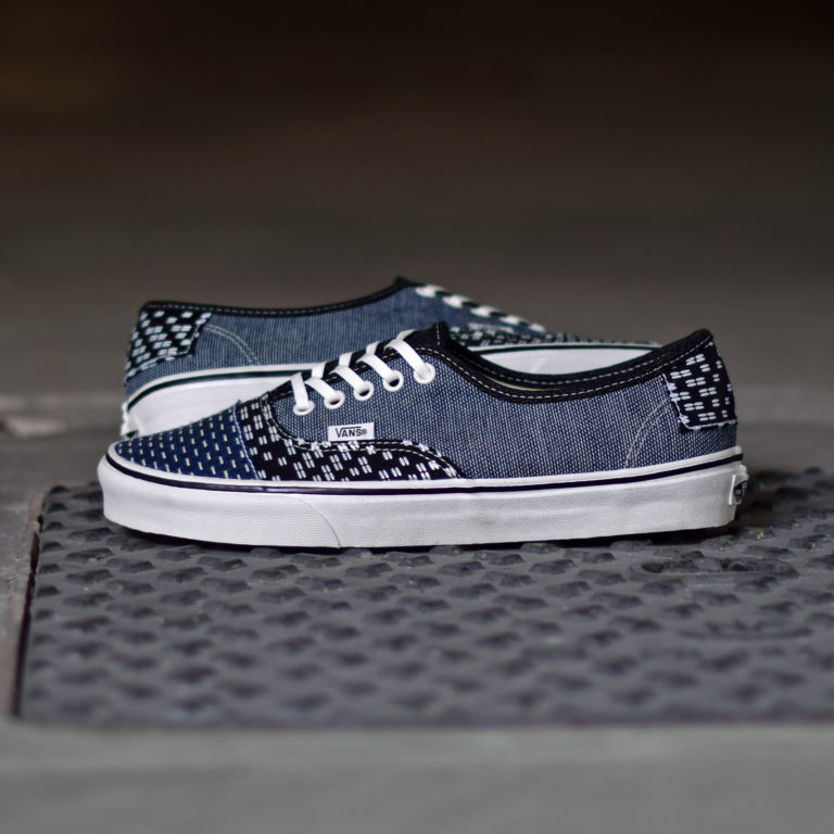 Vans Authentic Bleu & Bordeaux - Disponibles - Sneakers.fr