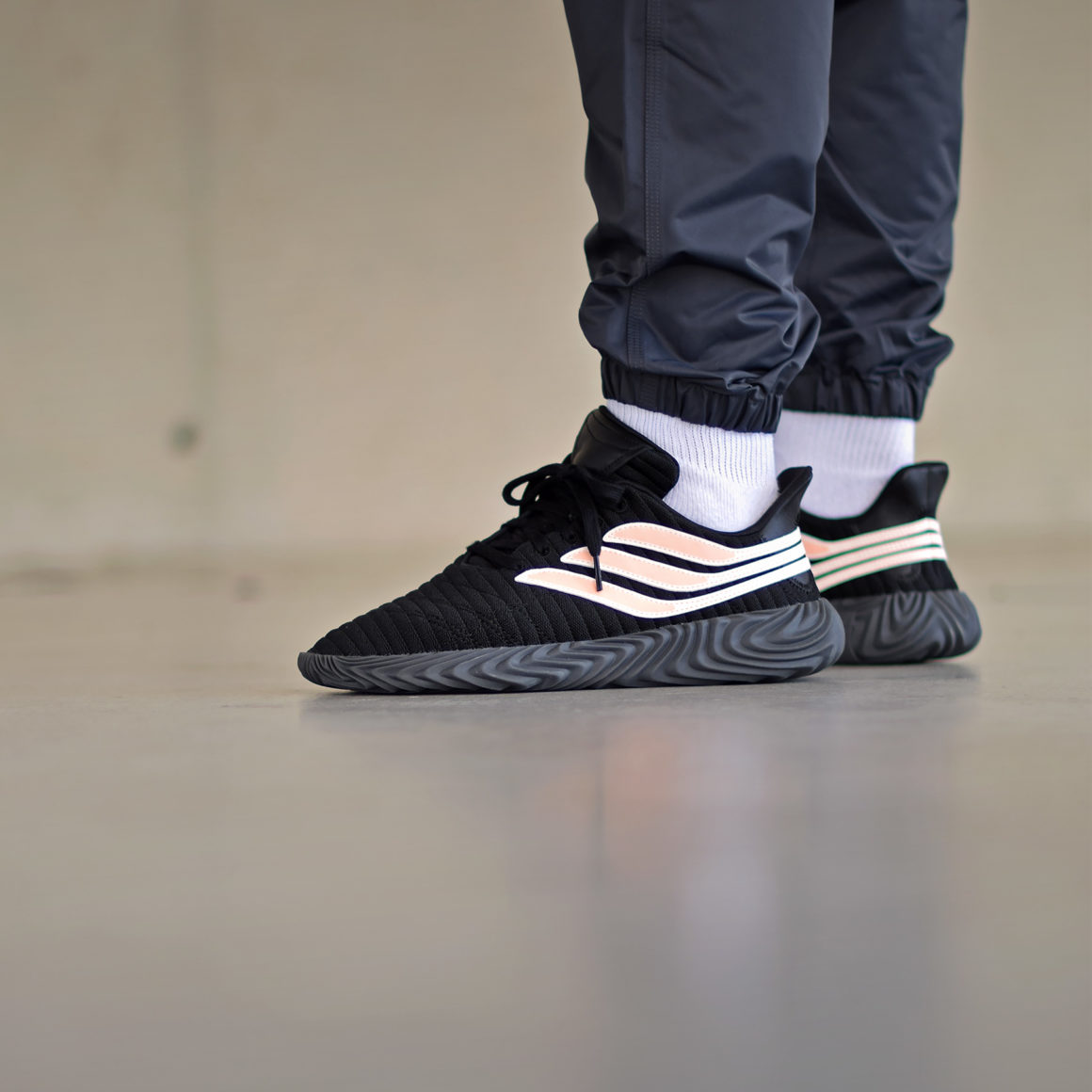 adidas Sobakov Black Coral - Sneakers.fr