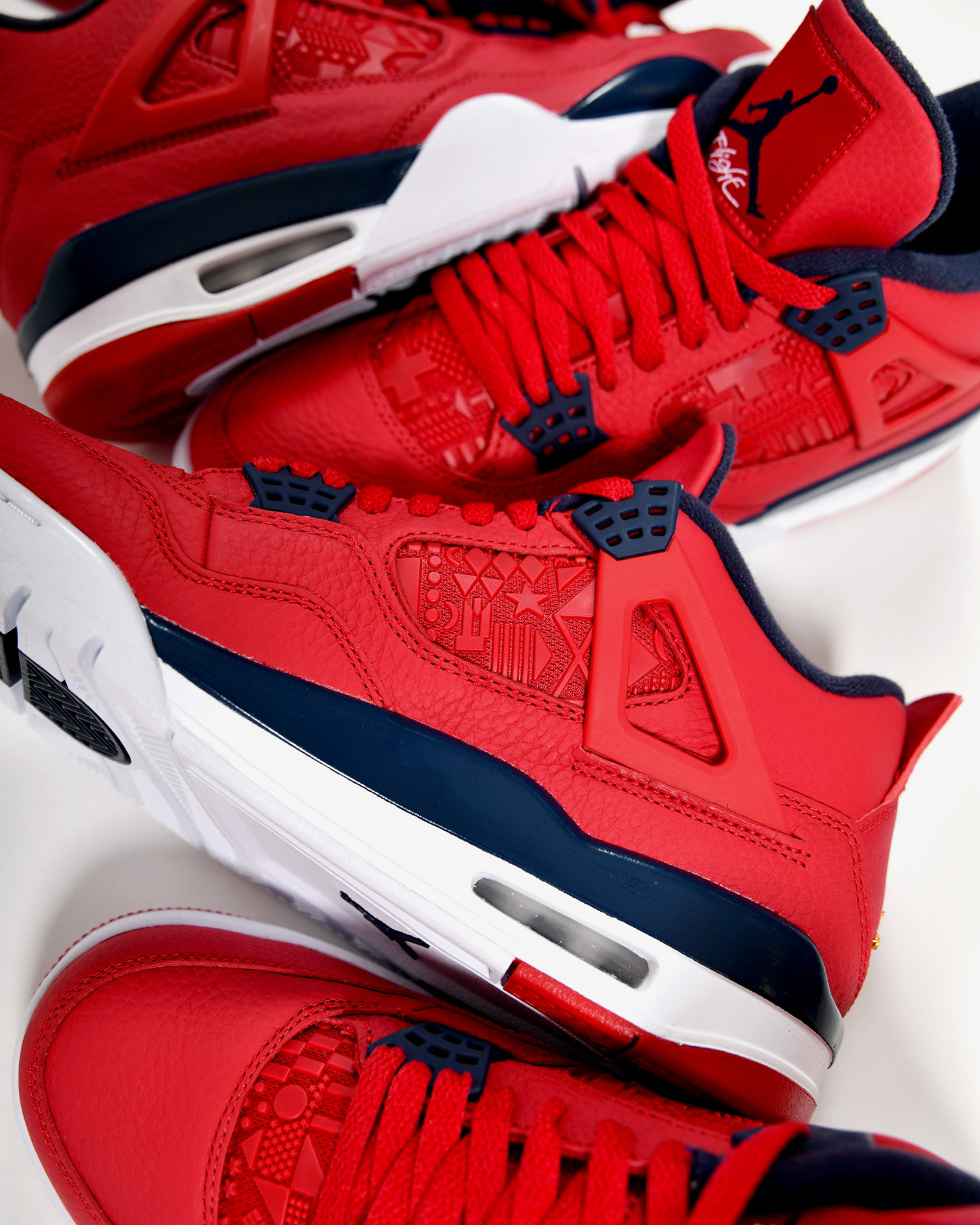 Air Jordan 4 FIBA - Sneakers.fr