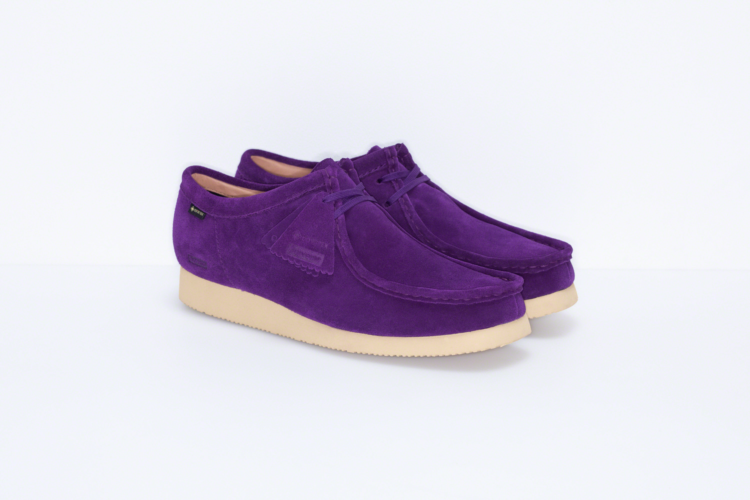 Supreme x Clarks Originals GORE-TEX Wallabee - Sneakers.fr
