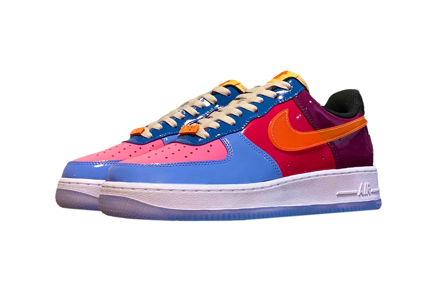 Nike Air Force 1 Multi-Patent x Undefeated - Sneakers.fr