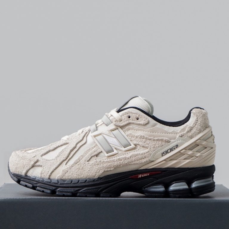 New Balance 1906 Protection Pack - Sneakers.fr