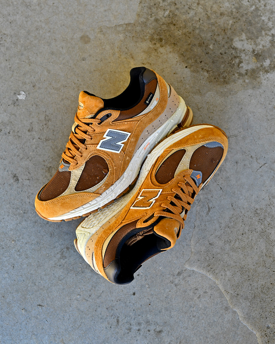 New Balance M2002 RXG Gore-Tex Tobacco - Sneakers.fr