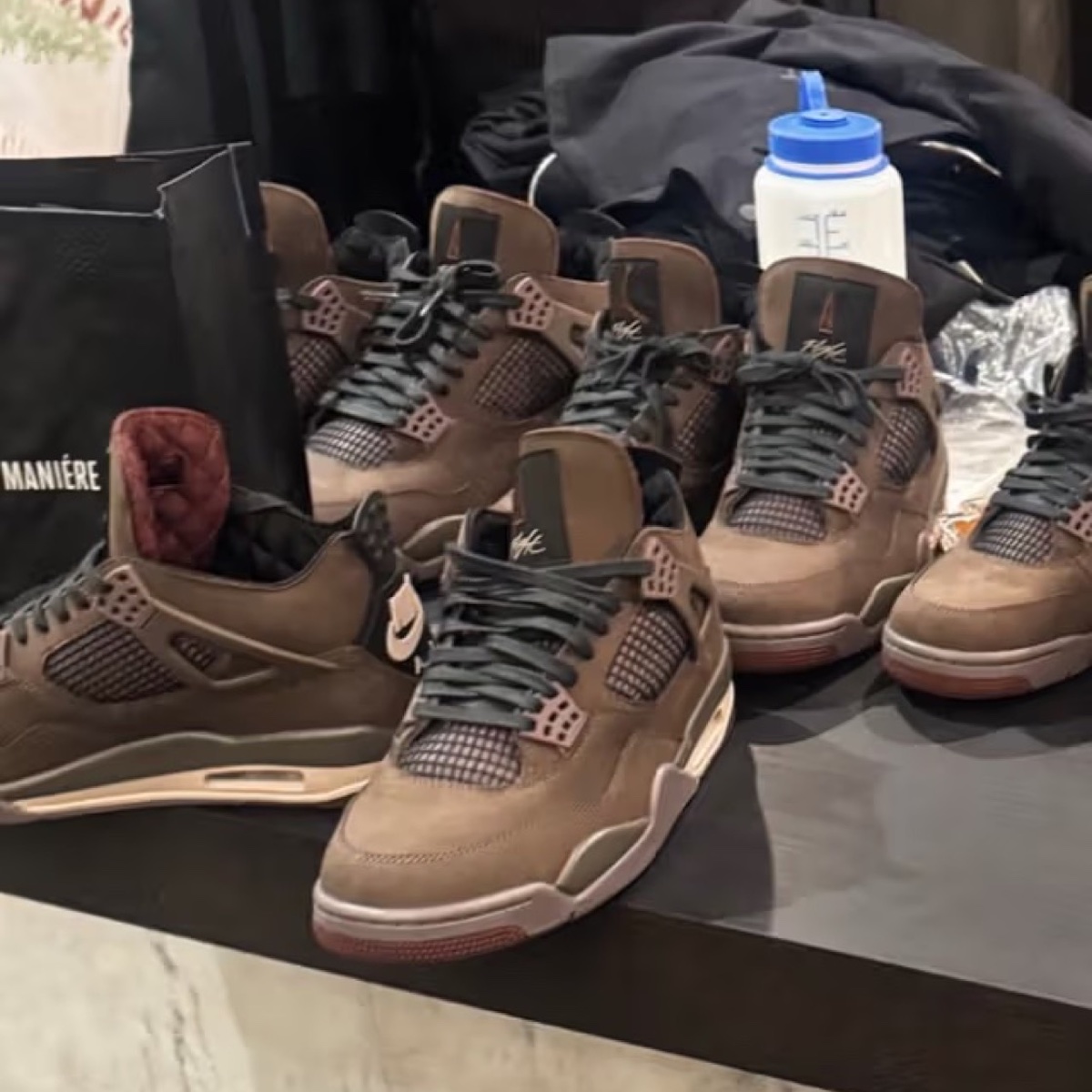 A Ma Maniére x Air Jordan 4 Dark Mocha - Sneakers.fr